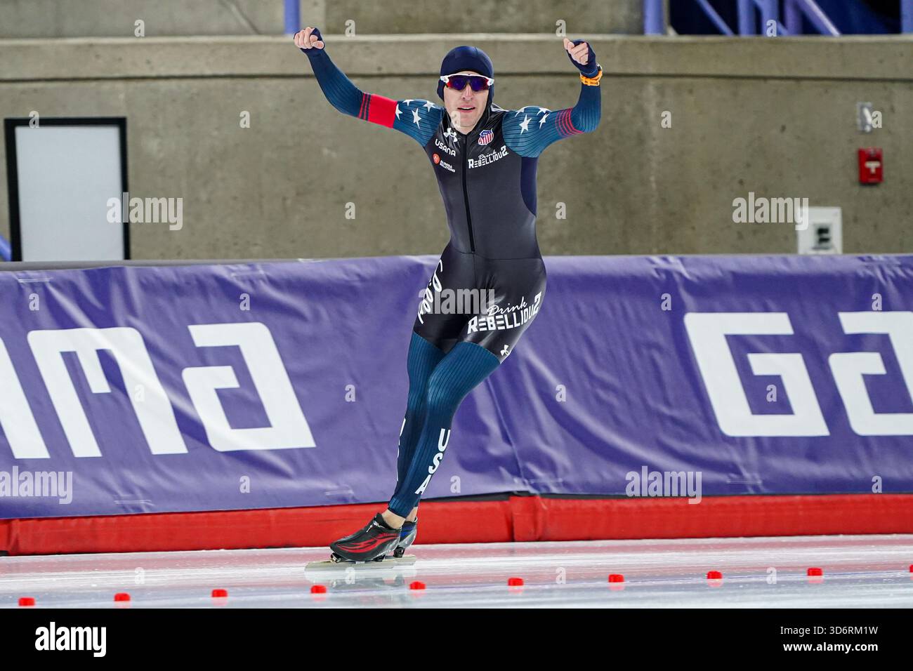 CALGARY, CANADA - NOVEMBER 21: Casey Dawson of United States of America ...