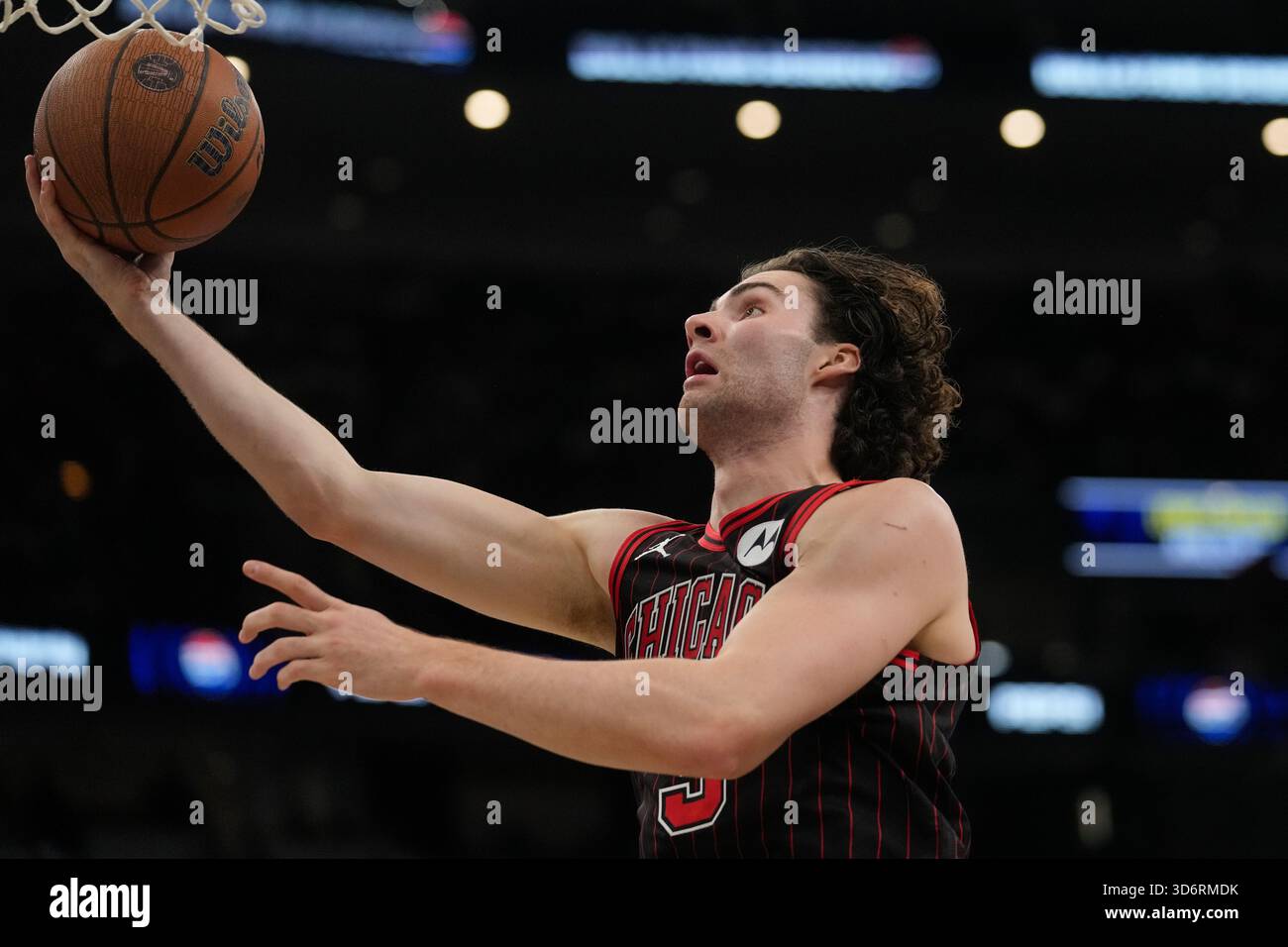 Chicago Bulls guard Josh Giddey heads to the basket during the second ...