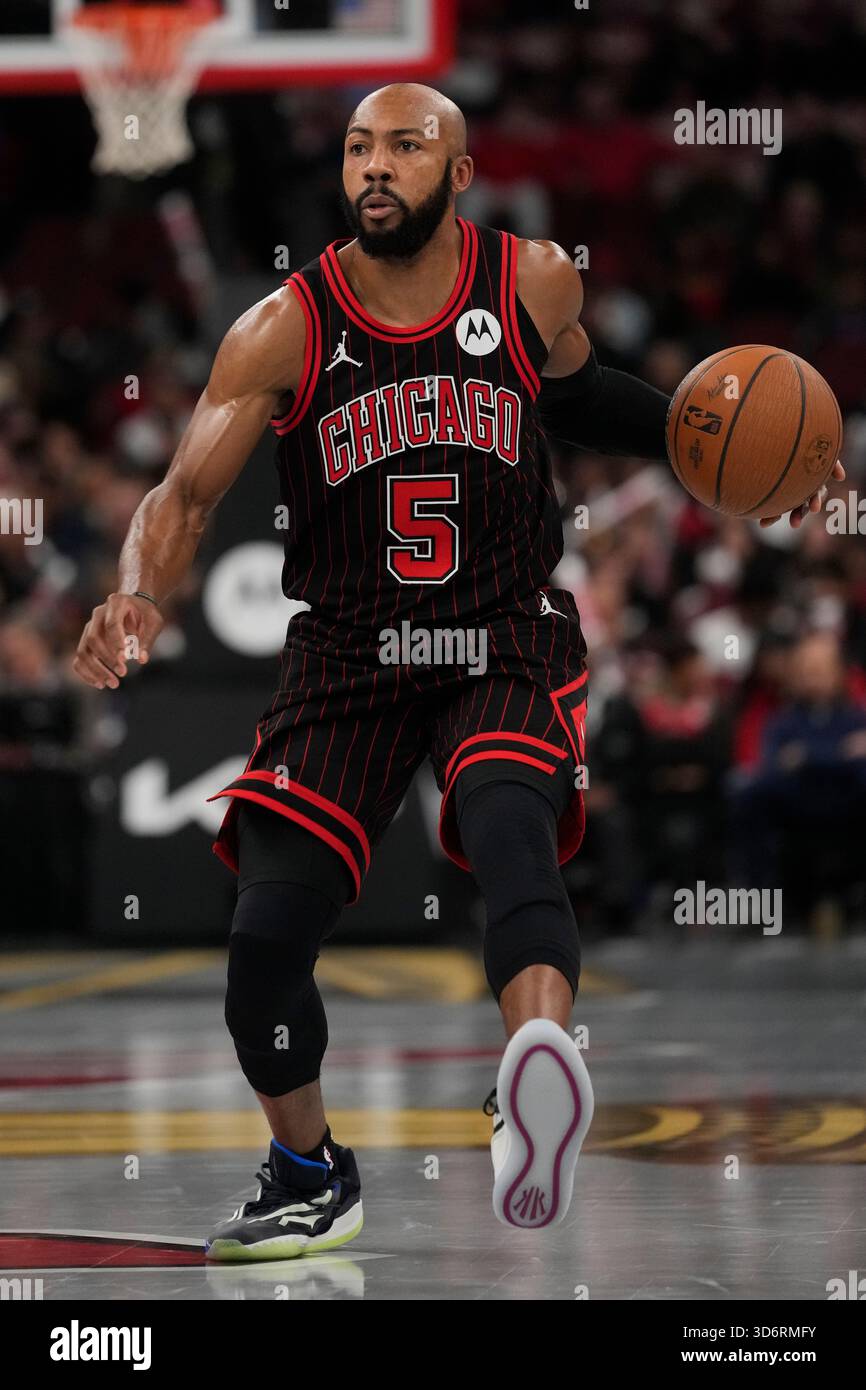 Chicago Bulls guard Jevon Carter handles the ball during the second ...