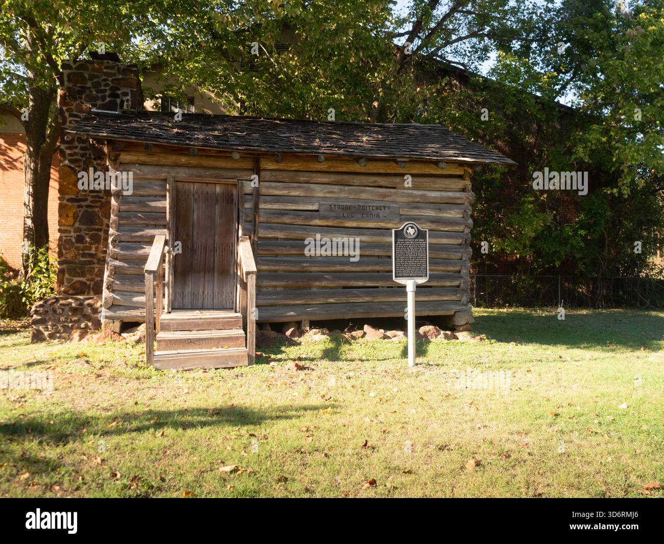 Exterior of the historic Strode-Pritchett log cabin in Crockett, Texas ...