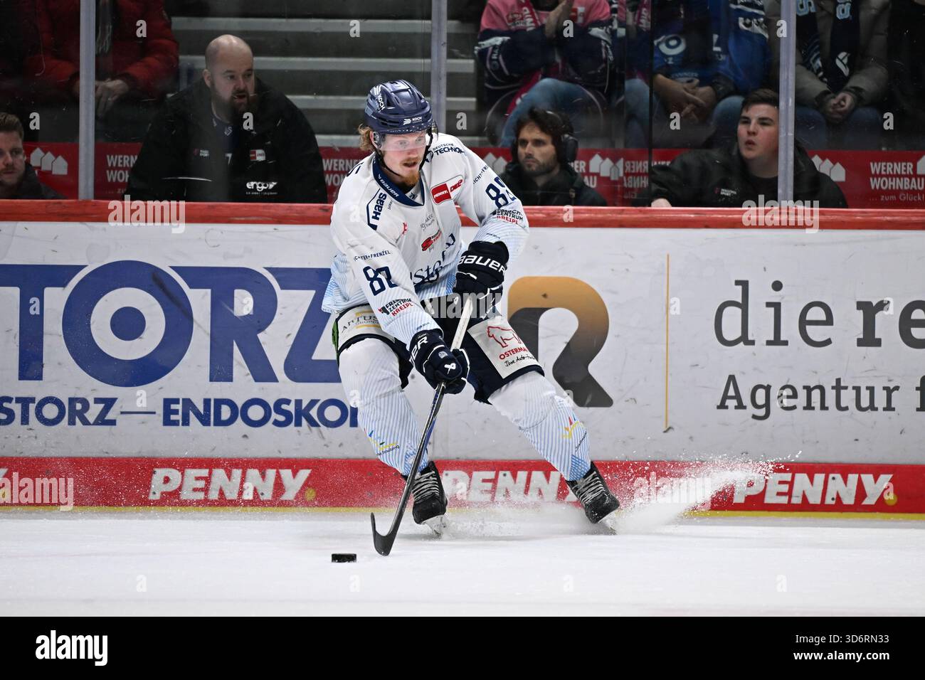 Wade Allison (Straubing Tigers) Schwenninger Wild Wings against ...