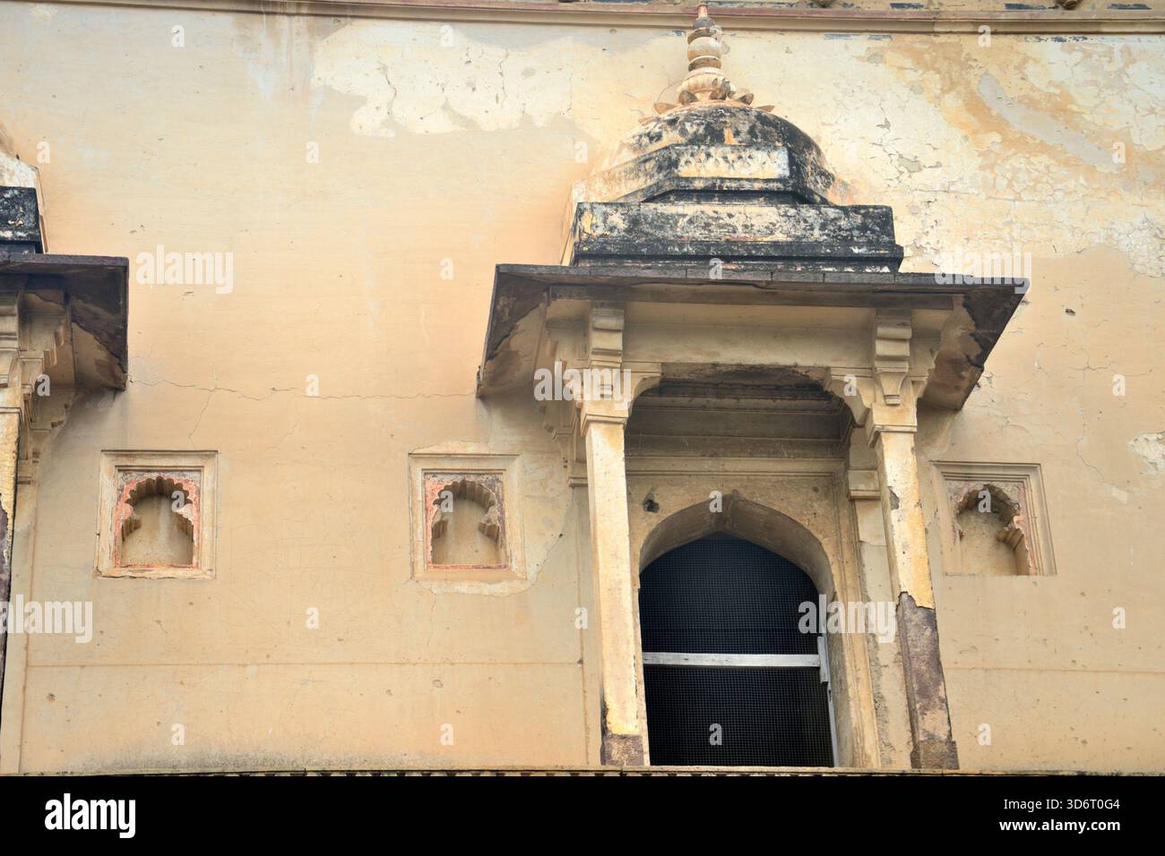 Exteriors of the Datia Palace, also known as Bir Singh Palace or Bir ...