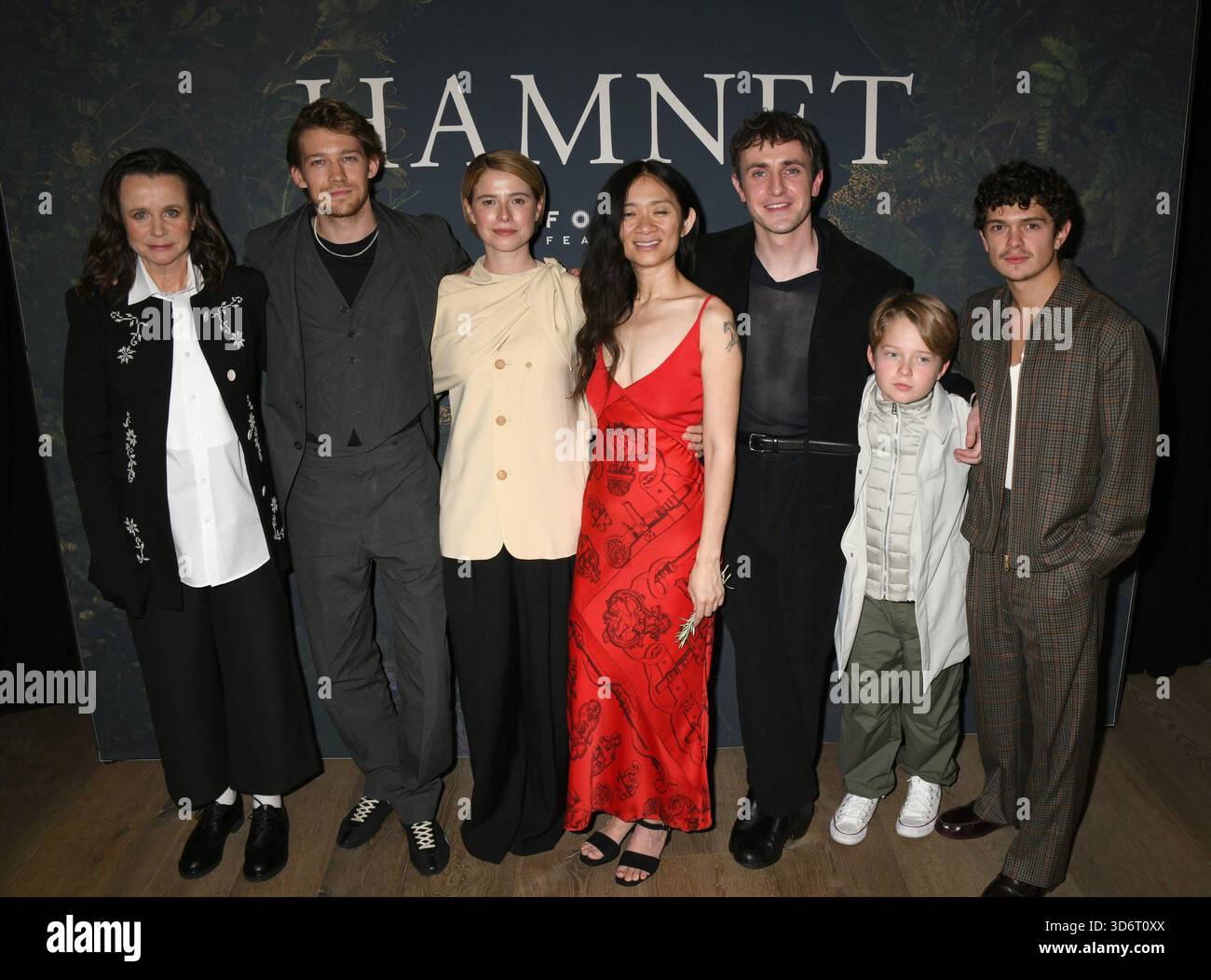 Emily Watson, Joe Alwyn, Jessie Buckley, Chloe Zhao, Paul Mescal ...