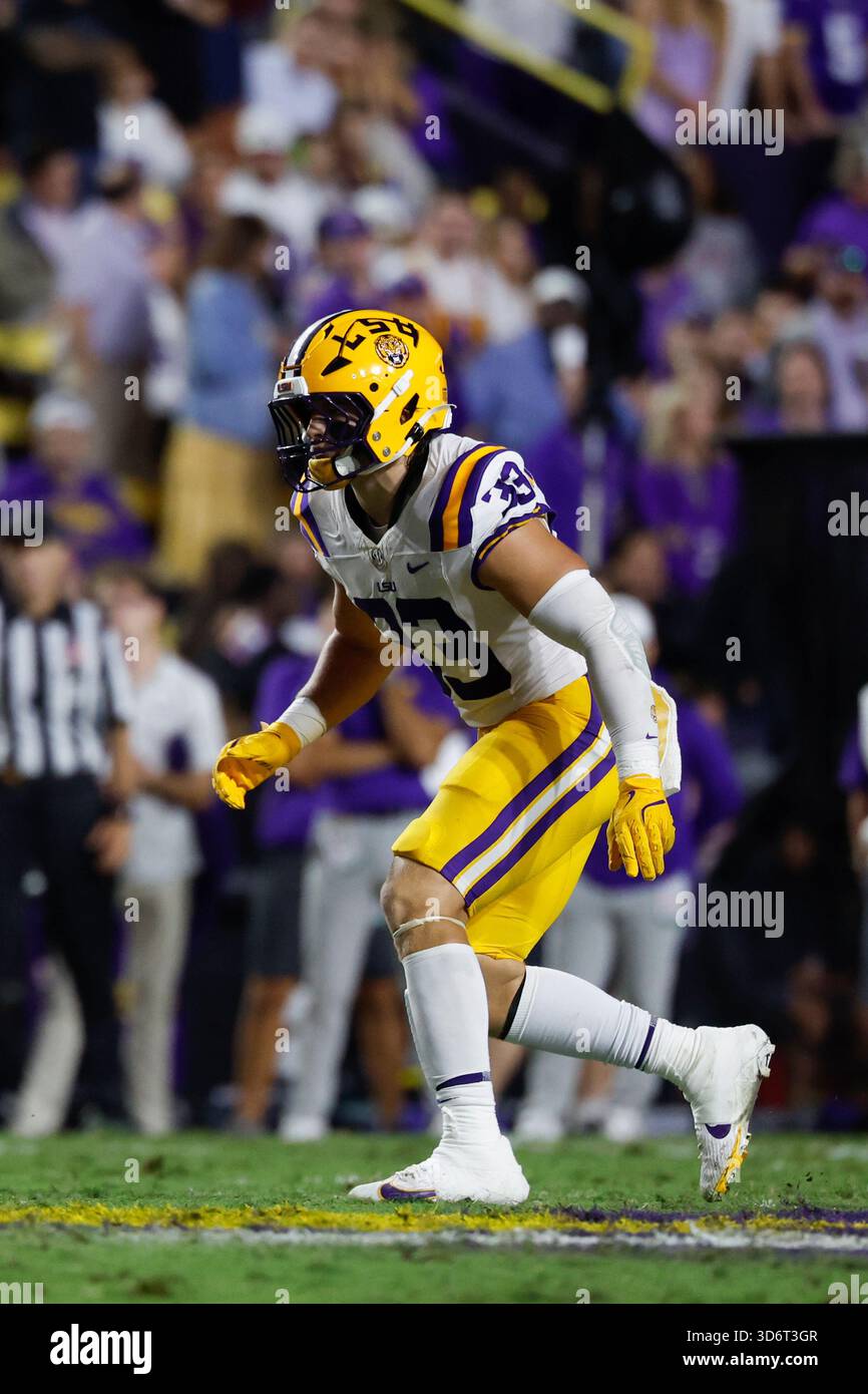 LSU linebacker West Weeks (33) looks to defend during a NCAA college ...