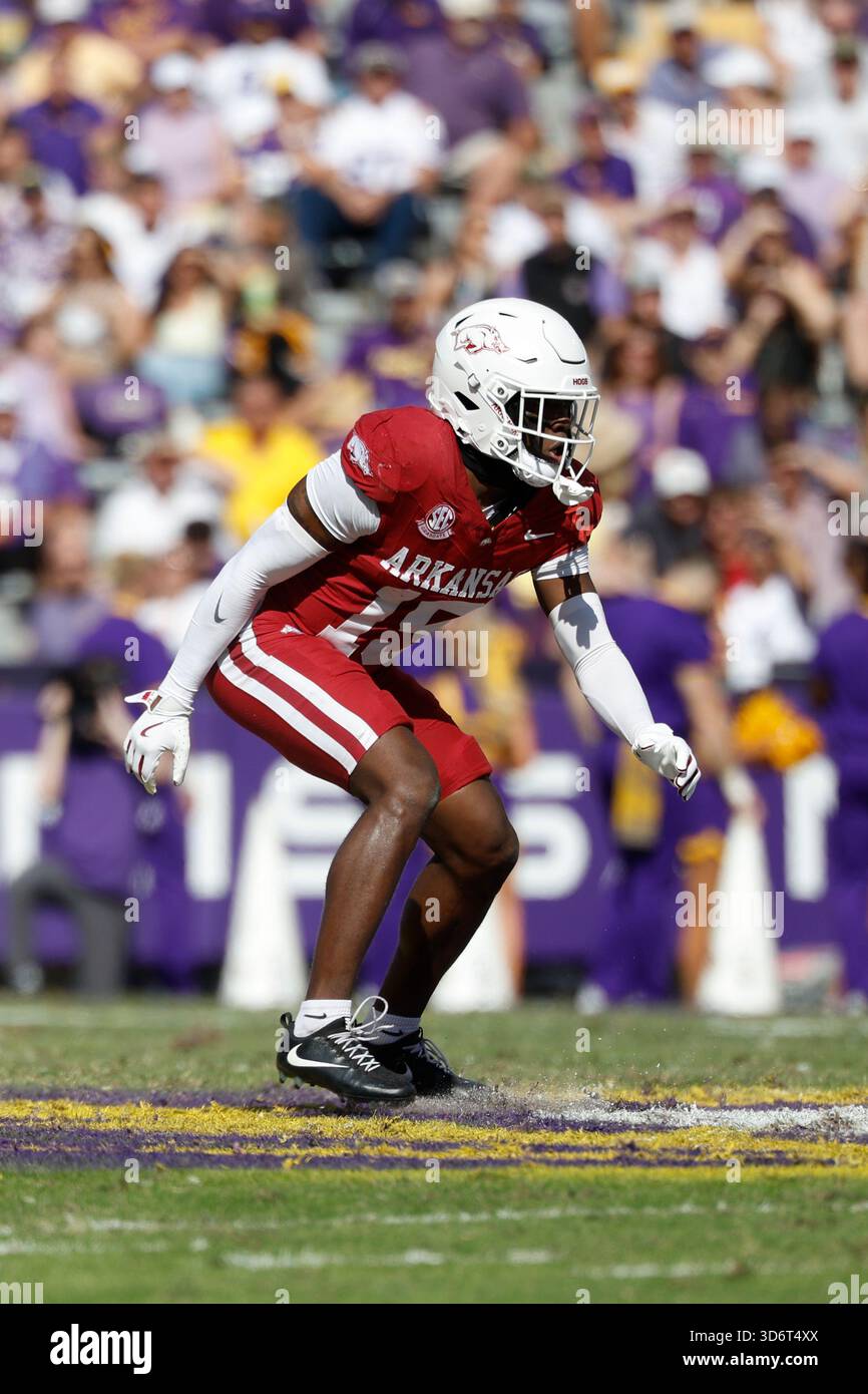 Arkansas defensive back Shakur Smalls (19) looks to defend during a ...