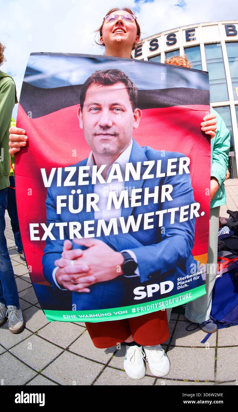 SPD Parteitag GER, Berlin, 20250627, SPD Parteitag in Berlin , Demonstration vor der ...