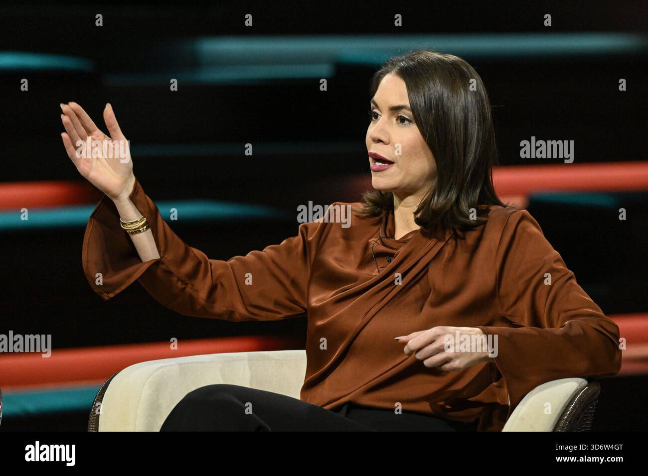 Karina Mößbauer Journalistin 11/25 her Karina Mößbauer am 18. November 2025 in Markus Lanz , ZDF ...