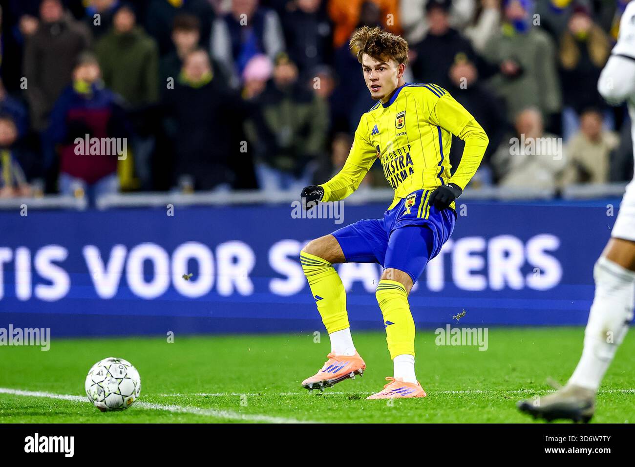 LEEUWARDEN, NETHERLANDS - NOVEMBER 21: Iwan Henstra of SC Cambuur ...