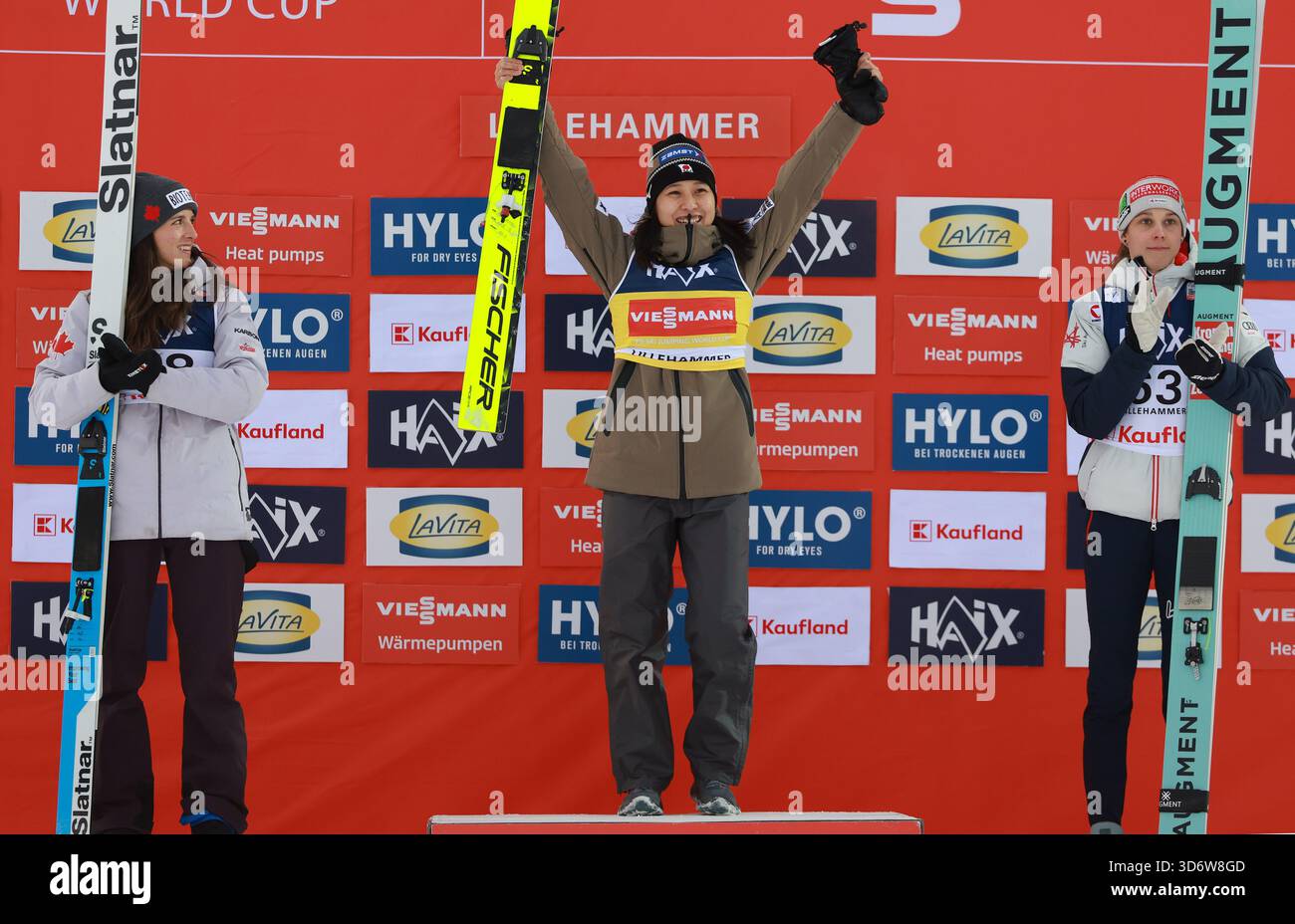 (L-R) STRATE Abigail of Canada, silver, MARUYAMA Nozomi of Japan, gold ...