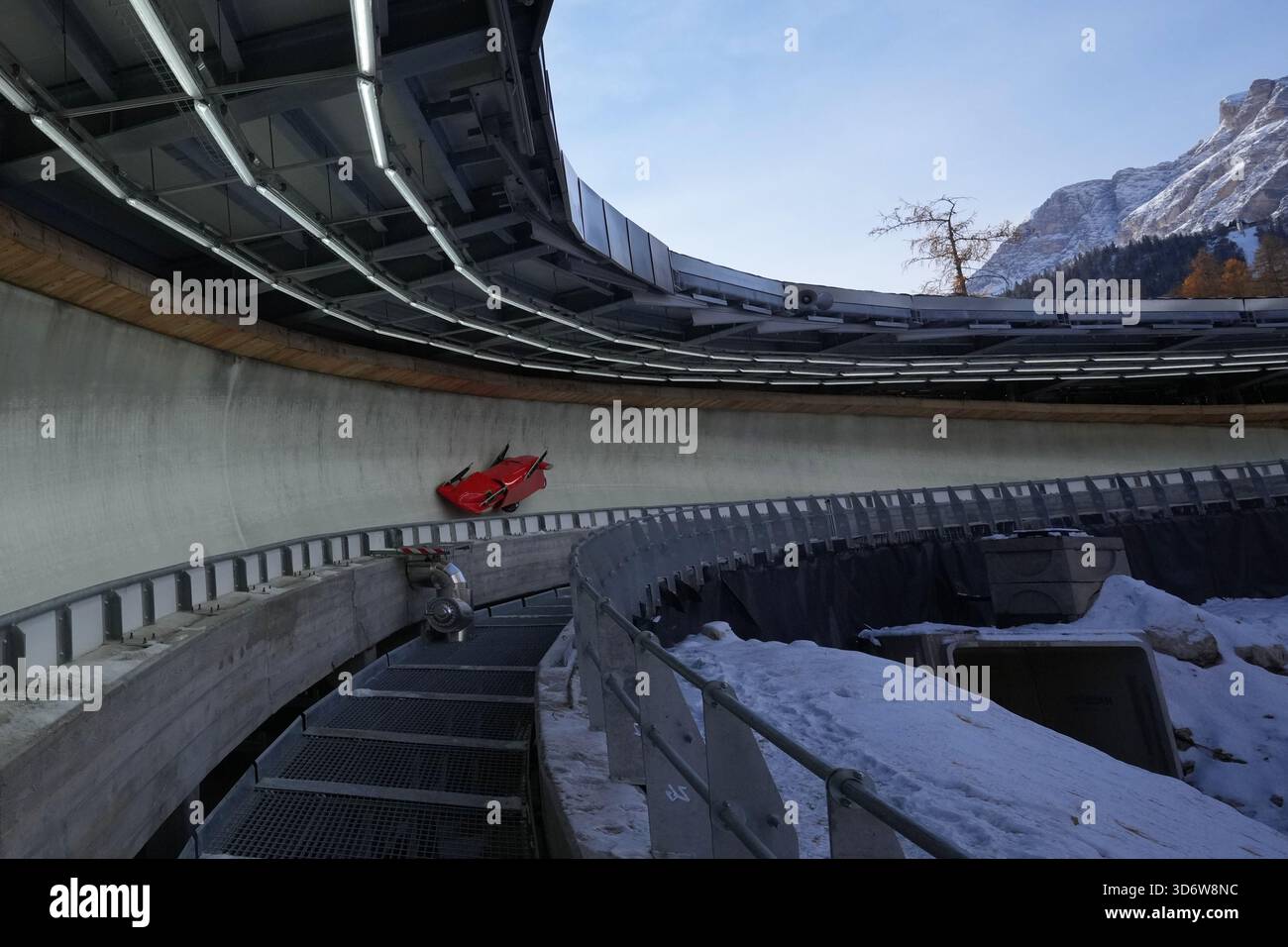 The sled carrying Xiangyu Chi and Yunda Ding of China overturns on the ...
