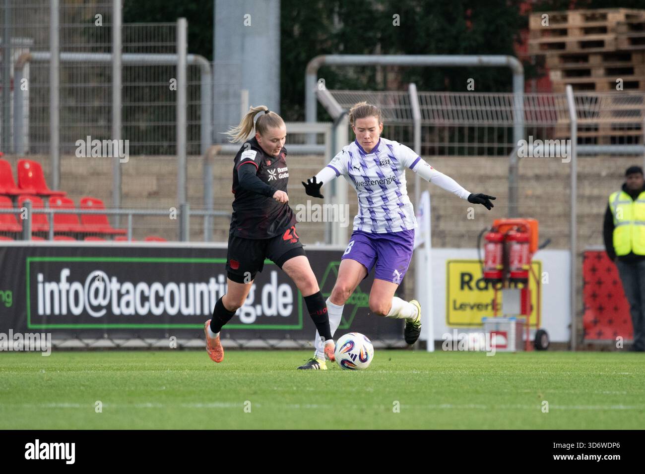 Vanessa Fudalla (21 Bayer 04 Leverkusen) and Lena Ostermeier (18 SGS Essen) during the Google ...