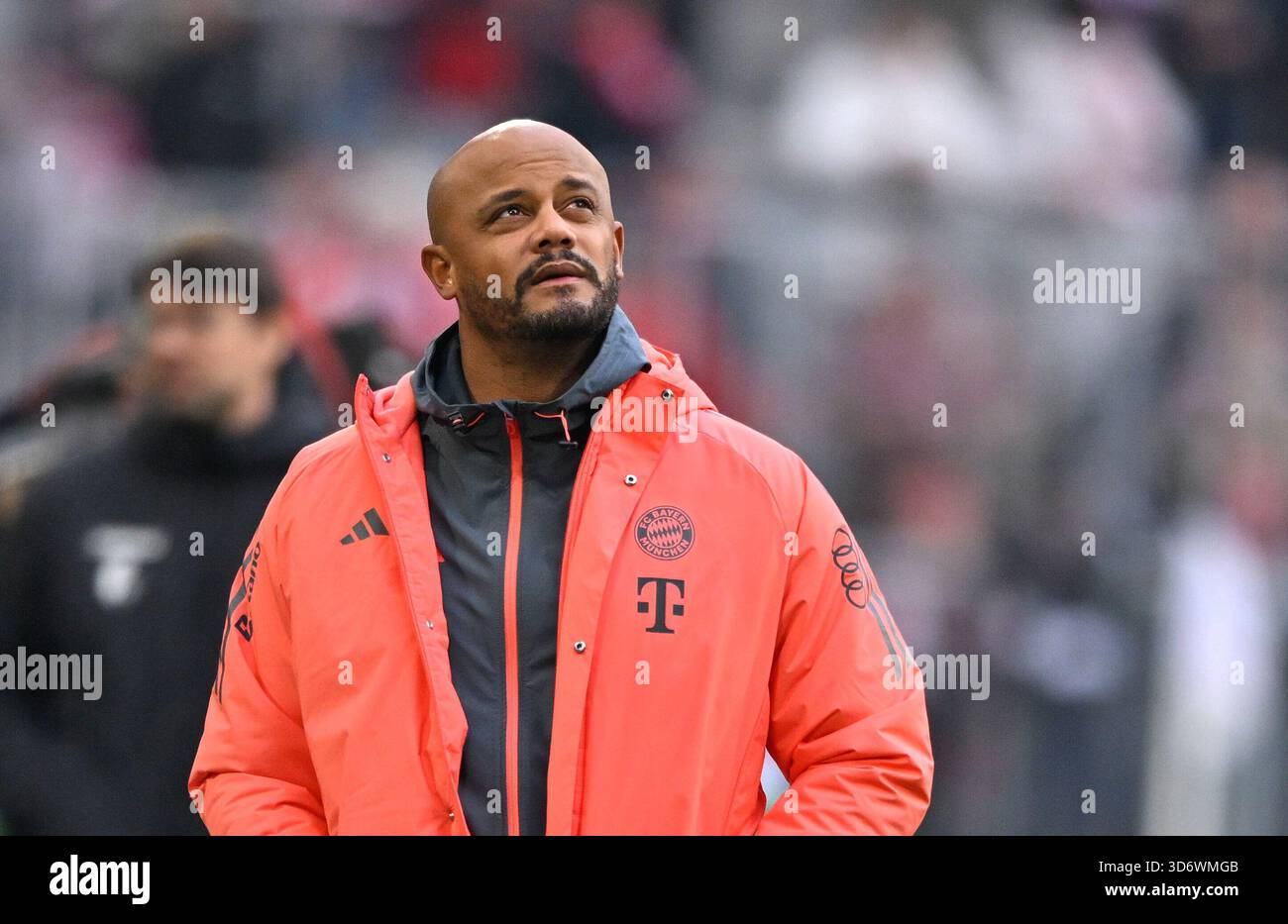 before the start of the match: Coach [coach] Coach Vincent Kompany FC ...