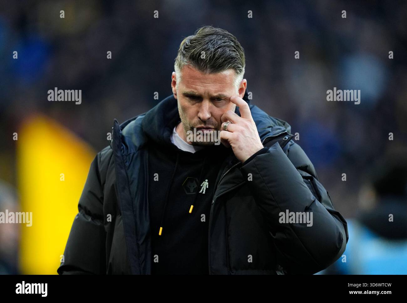 Wolverhampton Wanderers manager Rob Edwards before the Premier League ...