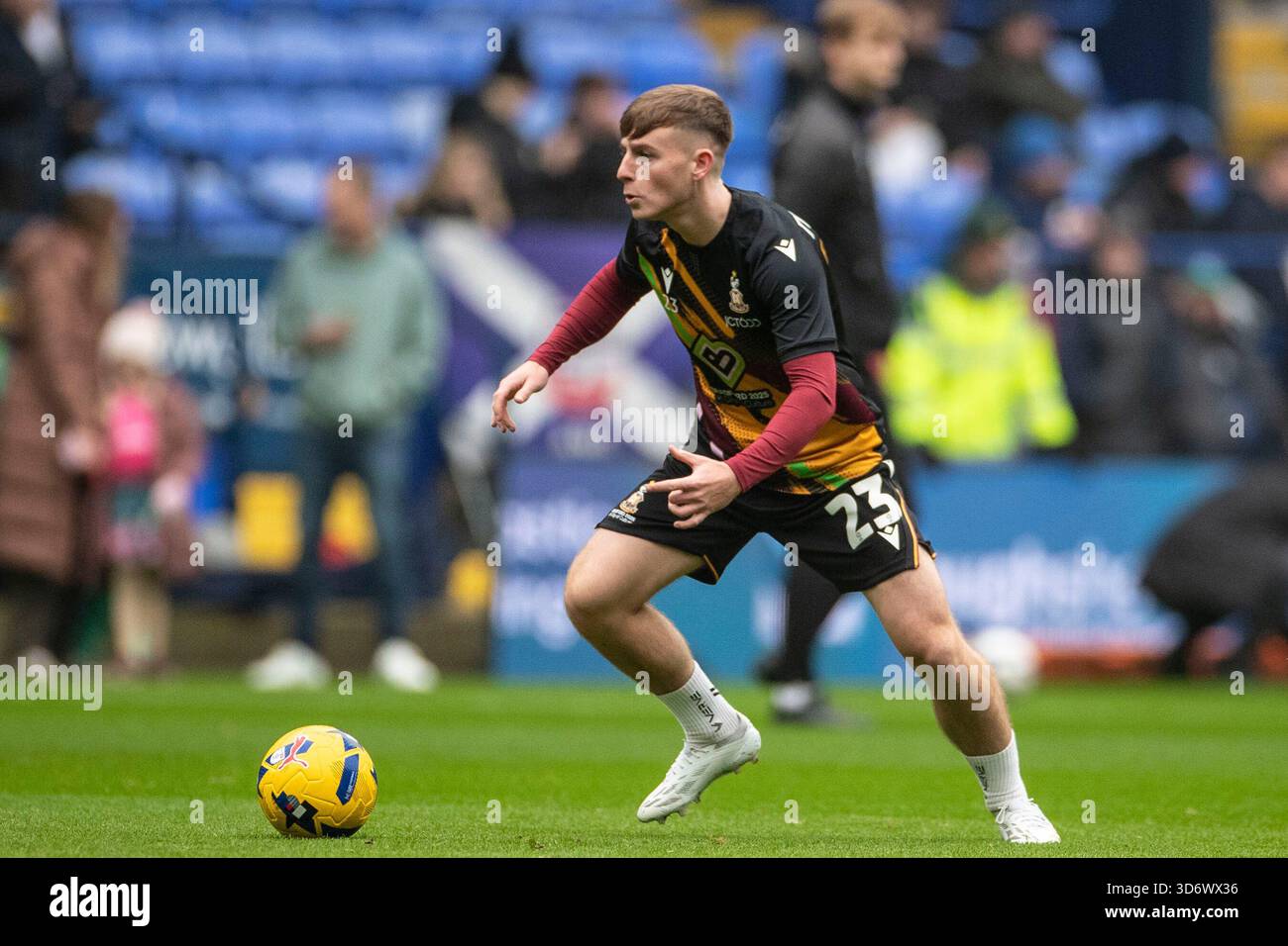 Bobby Pointon #23 of Bradford City warms-up before the match during the ...