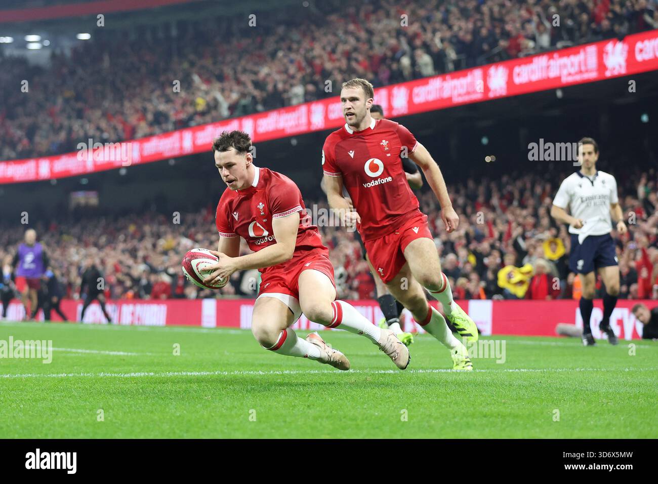 Wales' Tom Rogers scores his third try during the Quilter Nations ...