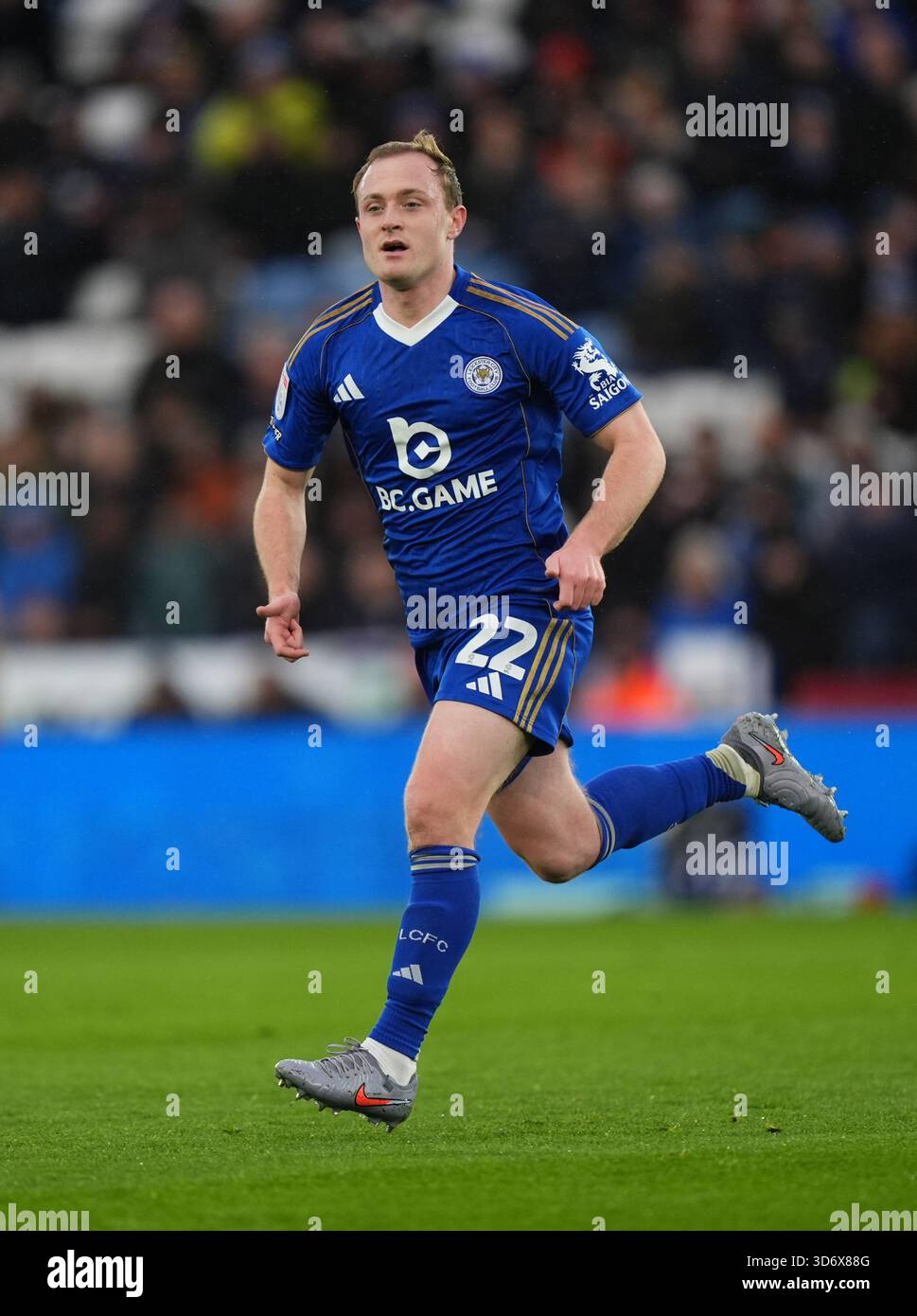 Leicester City's Oliver Skipp during the Sky Bet Championship match at ...