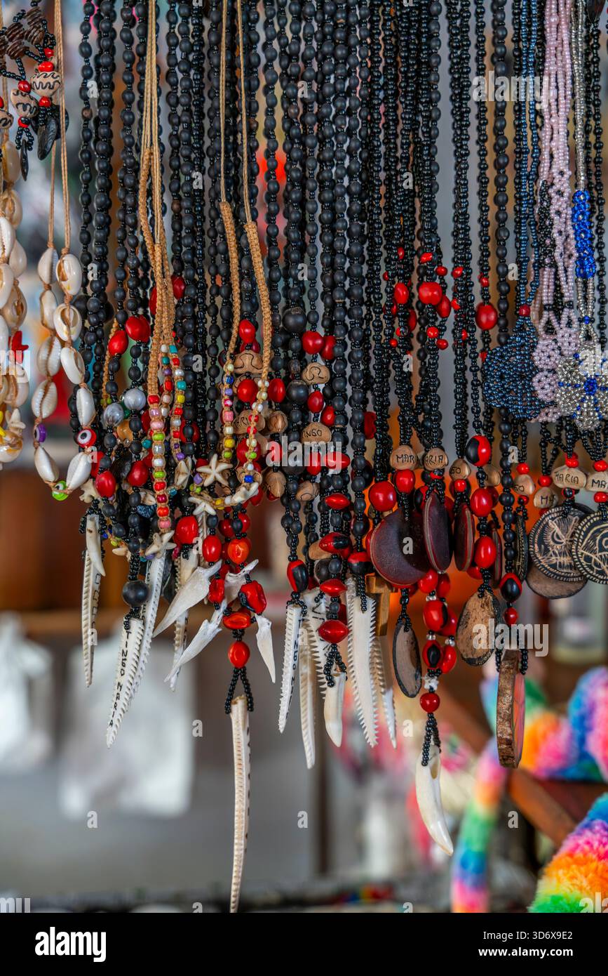 Peruvian crafts hi-res stock photography and images - Alamy