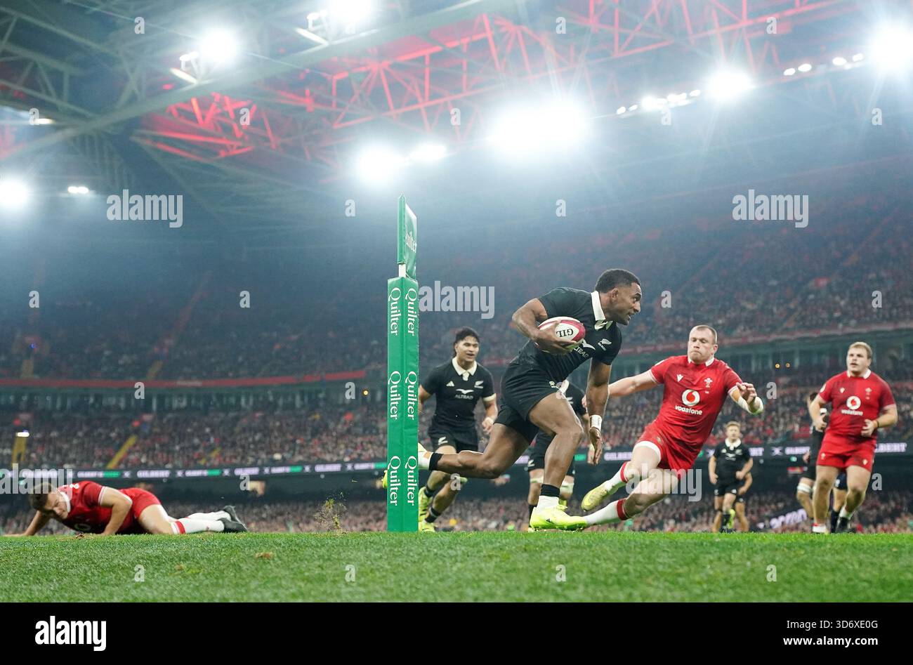 New Zealand's Sevu Reece scores a try during the Quilter Nations Series ...