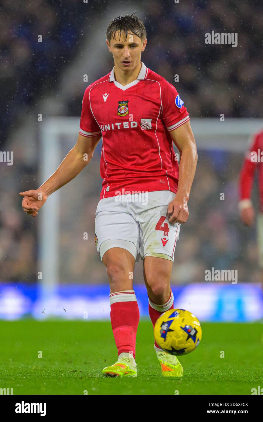 Max Cleworth (4 Wrexham AFC) during the Sky Bet Championship game ...