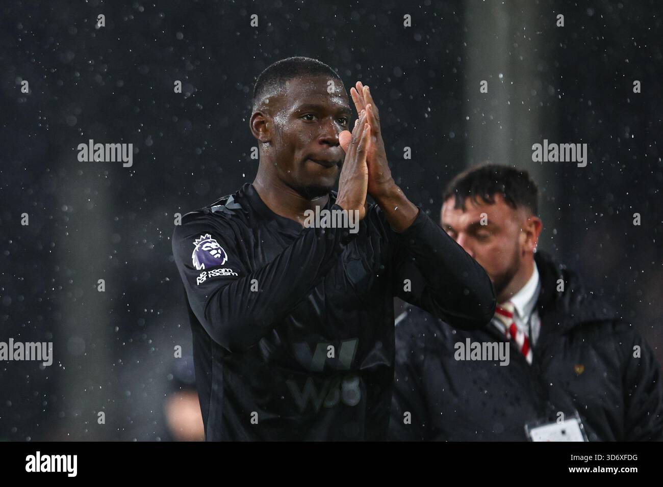 LONDON, UK - 22nd Nov 2025: Nordi Mukiele of Sunderland AFC applauds ...
