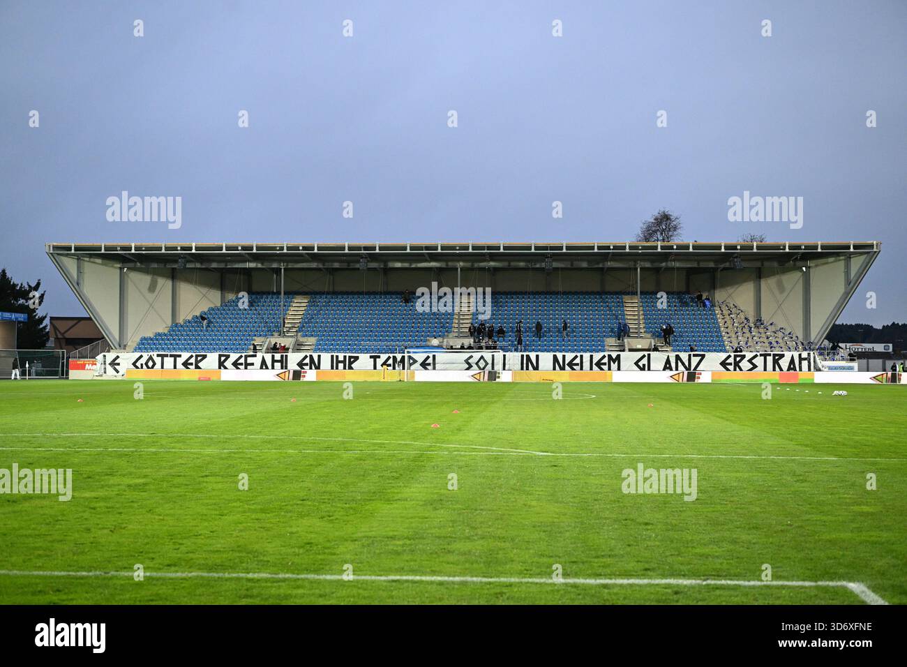 TSV Egger Glas Hartberg and SV Oberbank Ried. High-intensity match ...