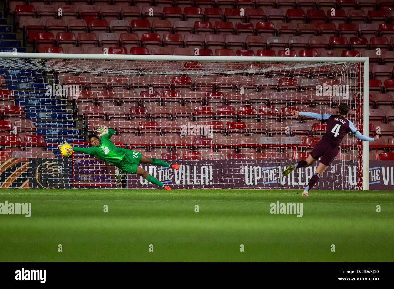 Anna Patten (4 Aston Villa) scores her penalty. Aston Villa v ...