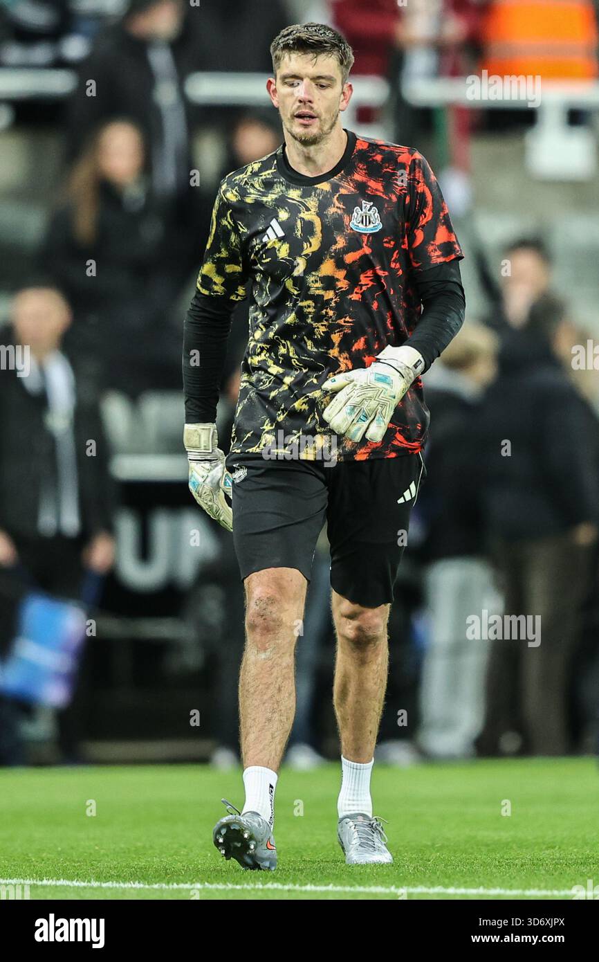 Nick Pope of Newcastle Untied in the pregame warmup session during the ...