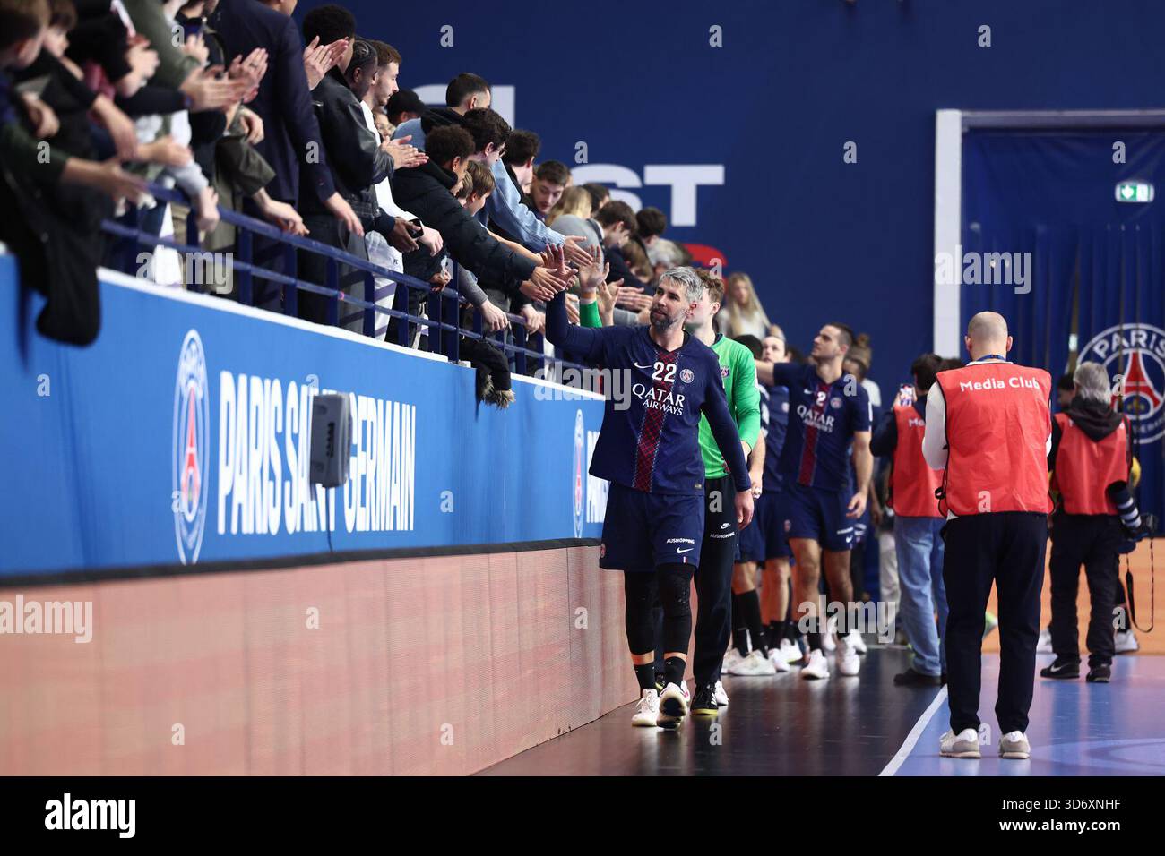 Players of Paris Saint-Germain celebrate the victory during the Liqui ...