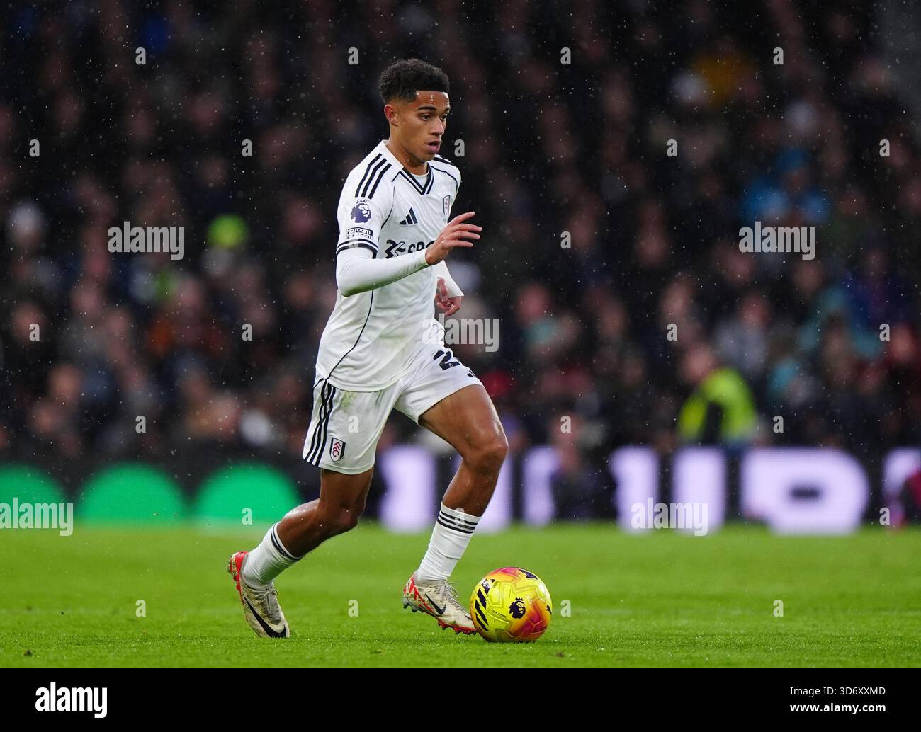 Fulham's Joshua King during the Premier League match at Craven Cottage ...