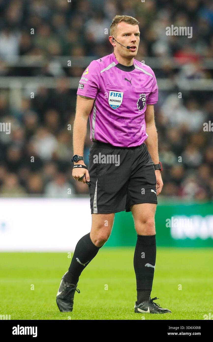 Referee Sam Barrott during the Newcastle United v Manchester City ...