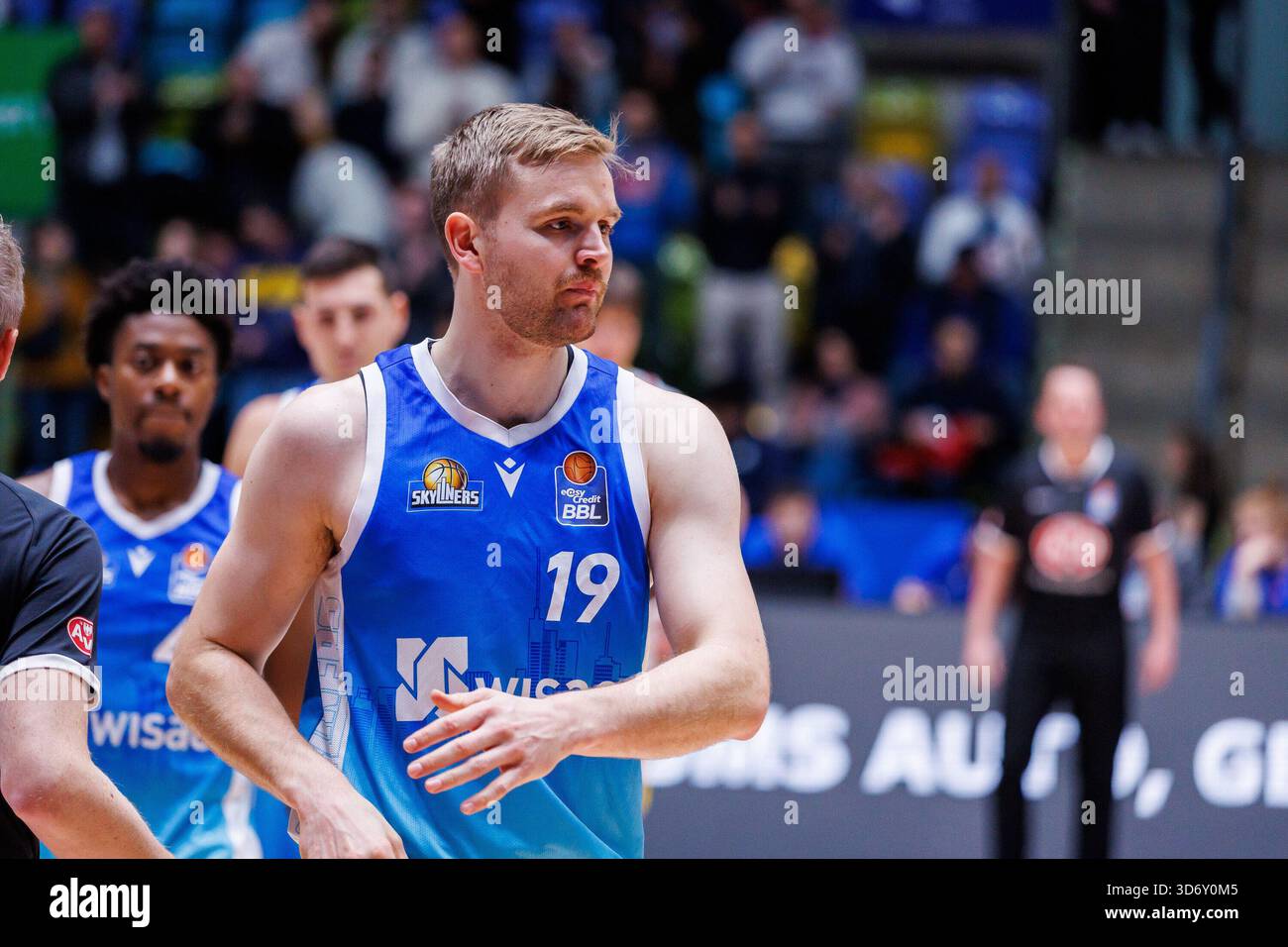 Till Pape (Frankfurt Skyliners, 19) Game of the easycredit BBL ...