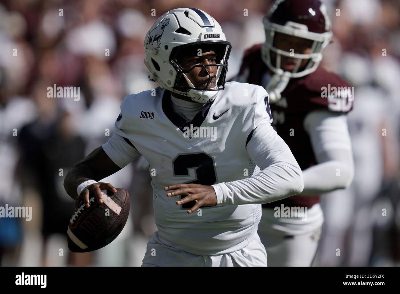 Samford quarterback Quincy Crittendon (2) looks to pass downfield ...