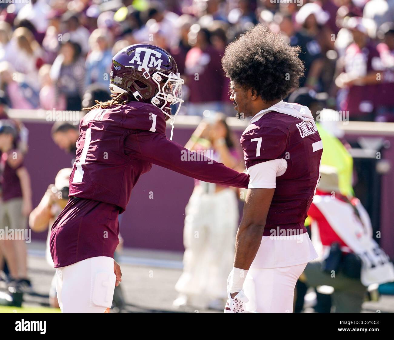 Texas A&M Aggies wide receivers Mario Craver (1) and fellow wide ...
