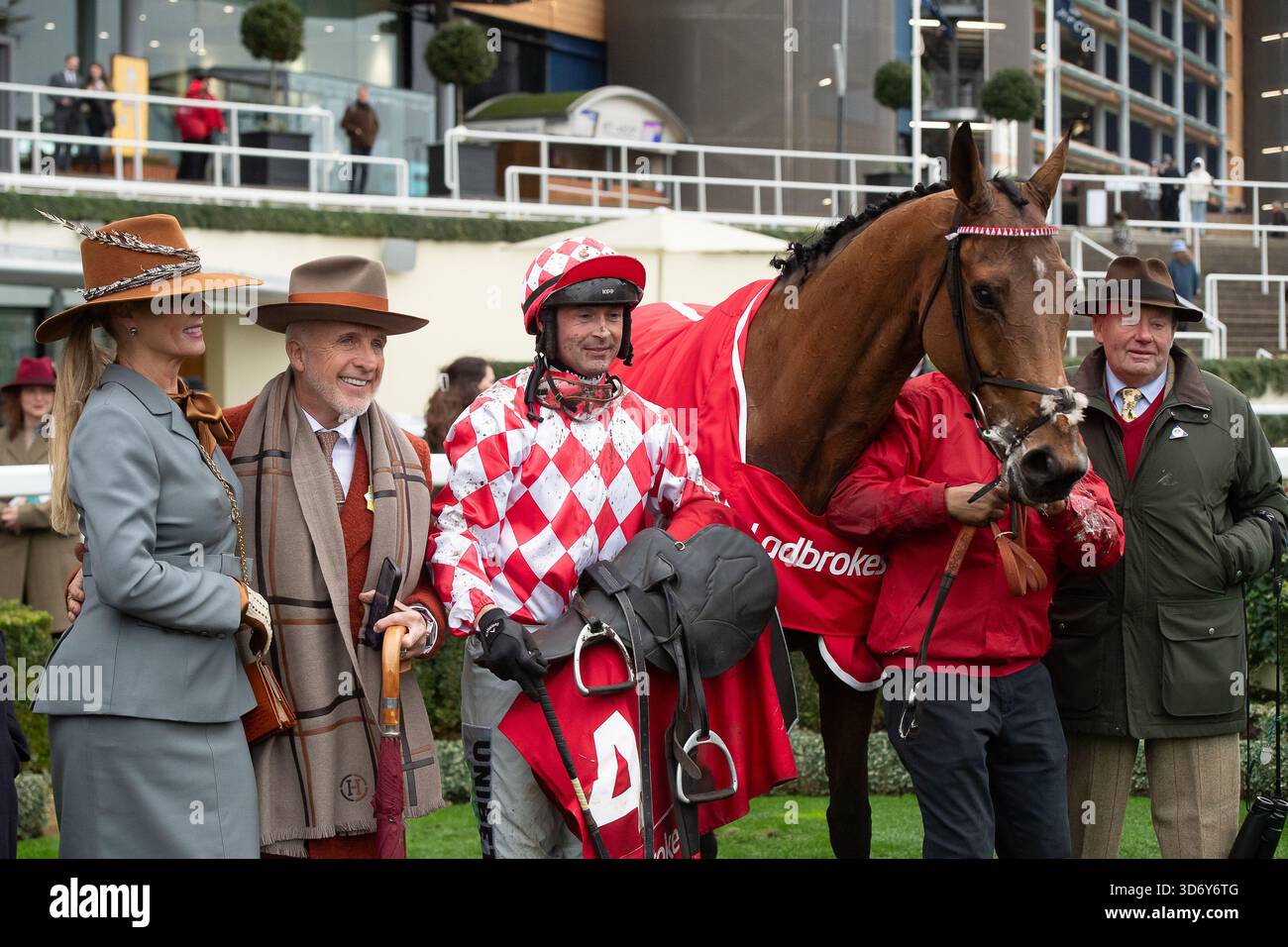 Ascot, Berkshire, UK. 22nd November, 2025. Owners Anthony Cooper-Barney ...