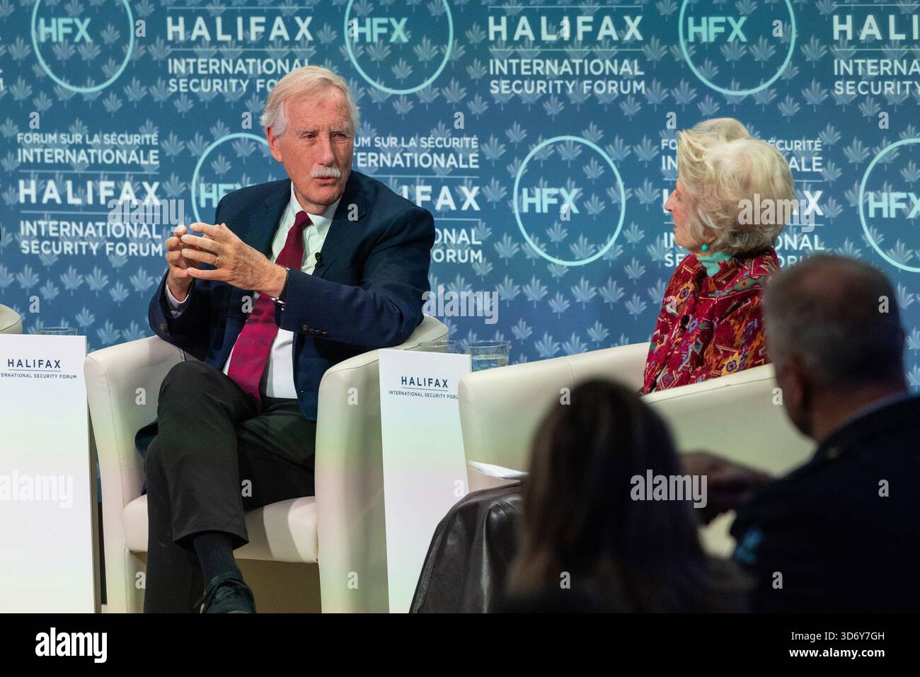 Senator Angus King, of Maine and moderator congresswoman Jane Harman ...