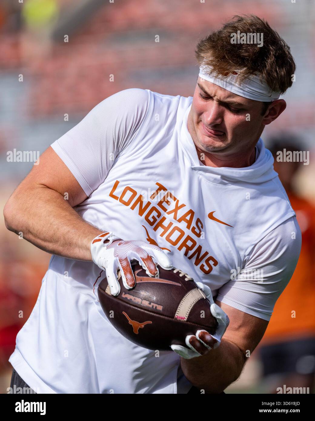 Nov 22, 2025. Jack Endries (88) of the Texas Longhorns warms up before ...