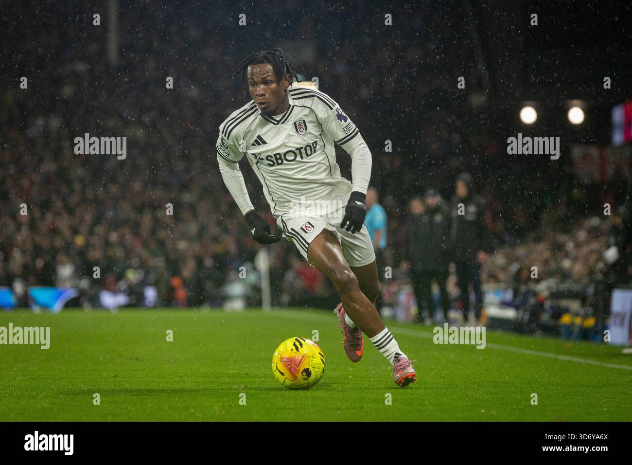 Samuel Chukwueze of Fulham on the ball during the Premier League match ...