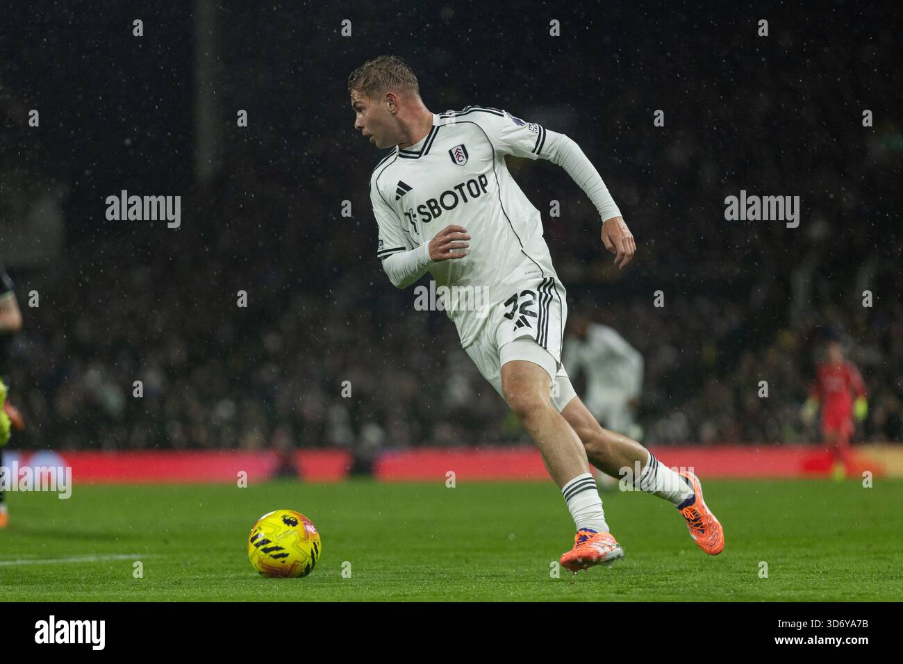 Emile Smith Rowe of Fulham on the ball during the Premier League match ...