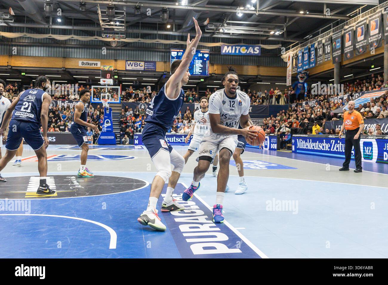 November 22, 2025, Stadthalle, Weißenfels, GER, easy-Credit Basketball ...