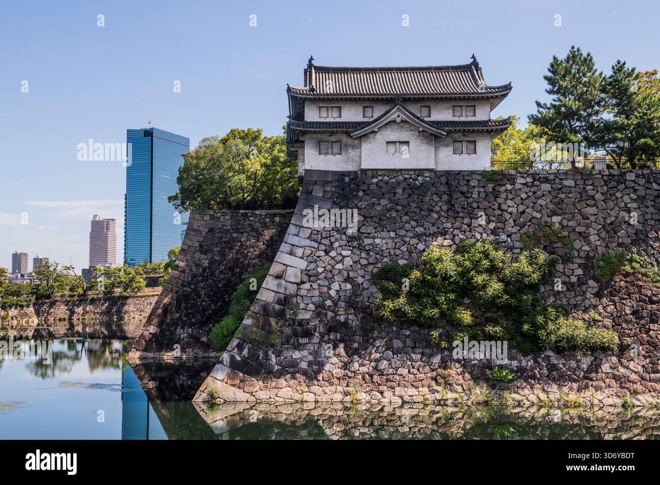 Outer moat of the imperial palace hi-res stock photography and images ...
