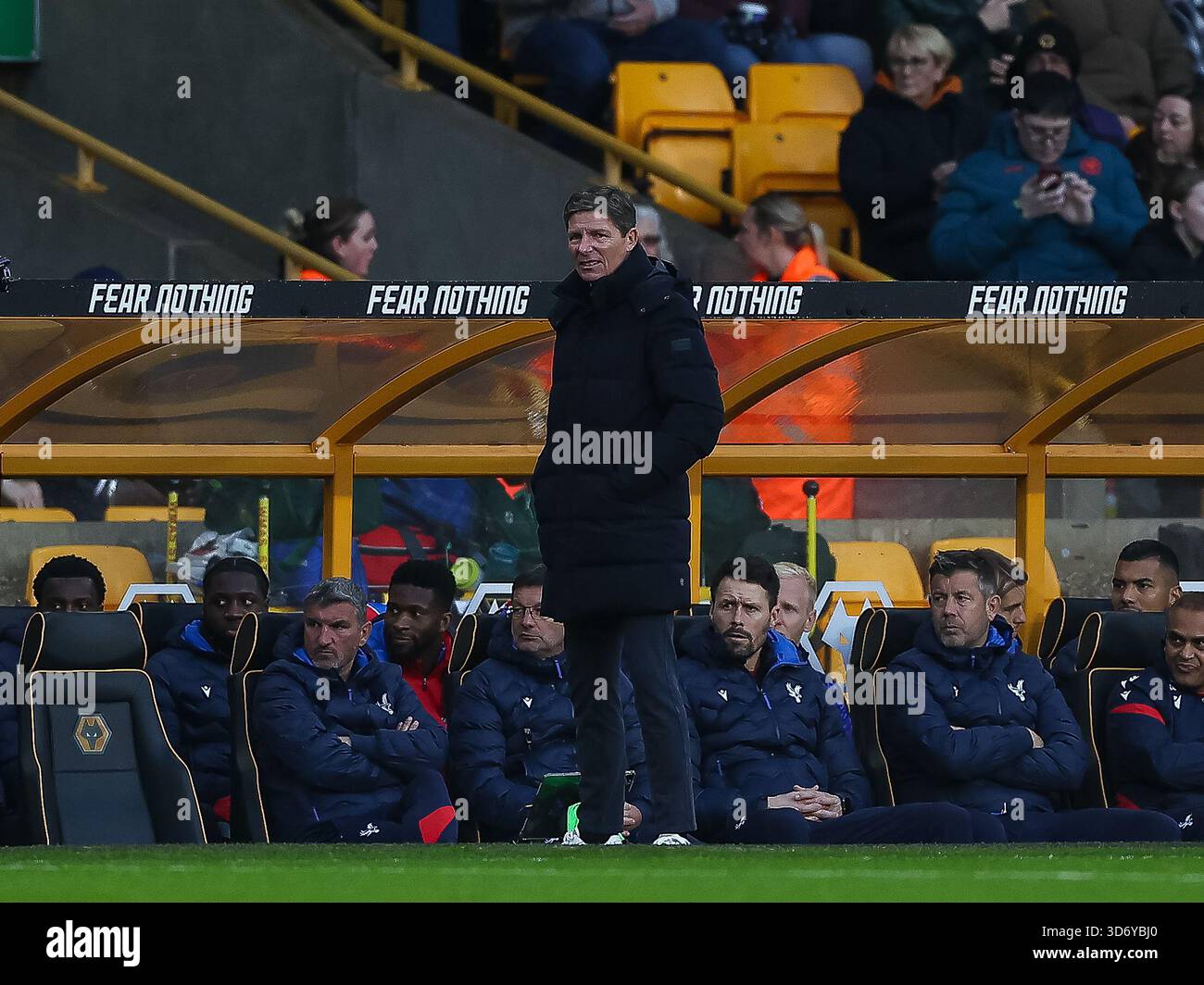 WOLVERHAMPTON, ENGLAND - NOVEMBER 22: Crystal Palace manager Oliver ...
