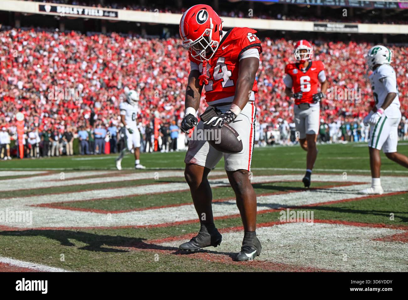 ATHENS, GA - OCTOBER 04: Georgia Bulldogs running back Bo Walker (24 ...