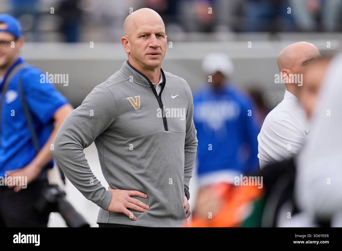 Vanderbilt head coach Clark Lea watches his team warms up during the ...