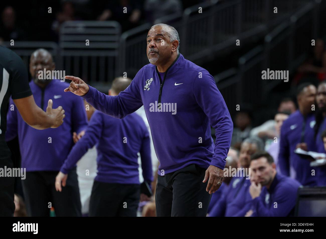 November 21, 2025: Kansas State Wildcats head coach Jerome Tang reacts ...