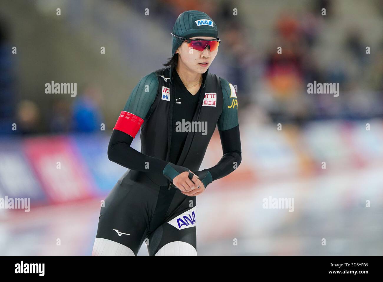 CALGARY, CANADA - NOVEMBER 22: Kurumi Inagawa of Japan during the ISU ...