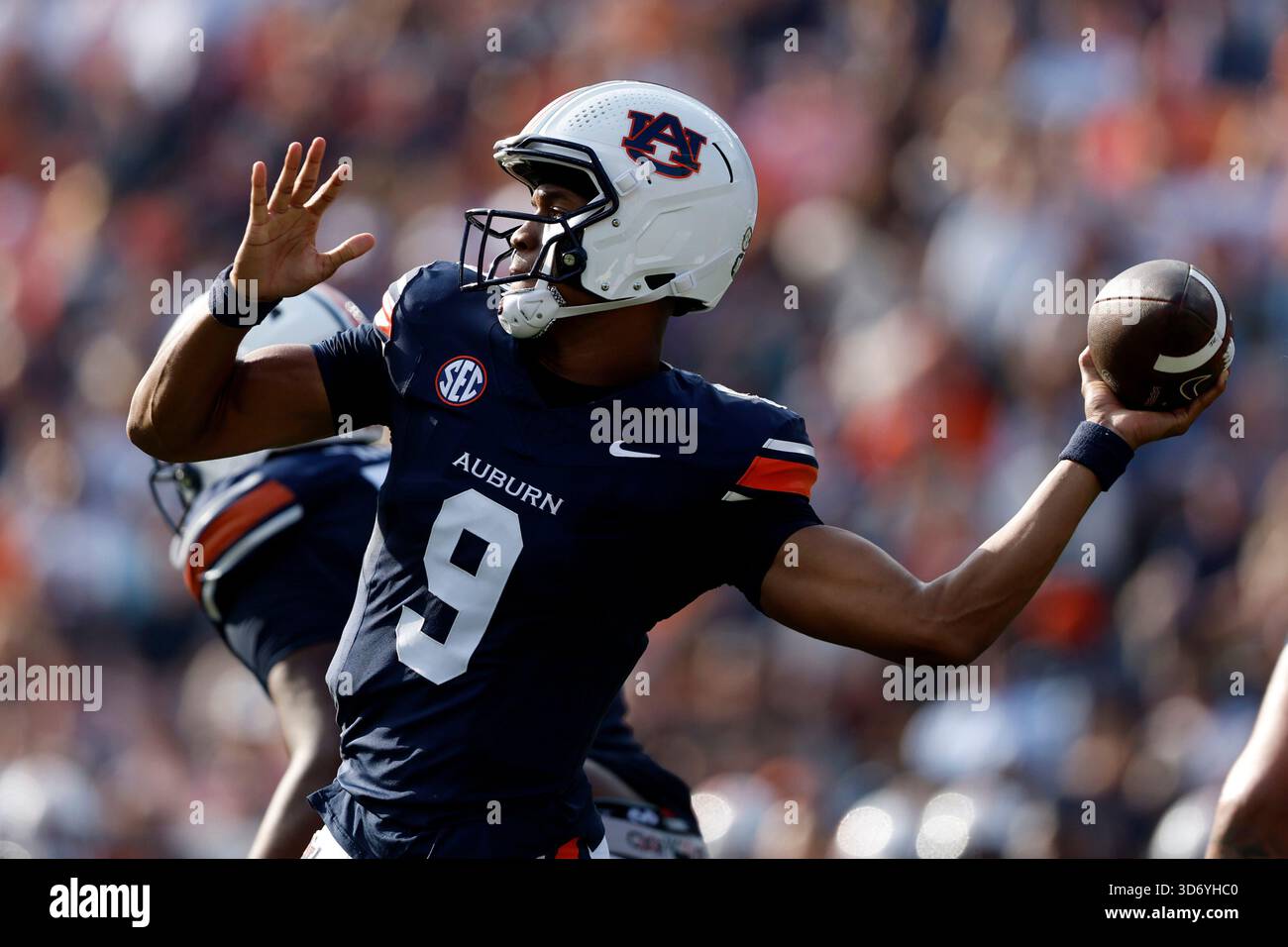 Auburn quarterback Deuce Knight (9) throws a pass during the first half ...