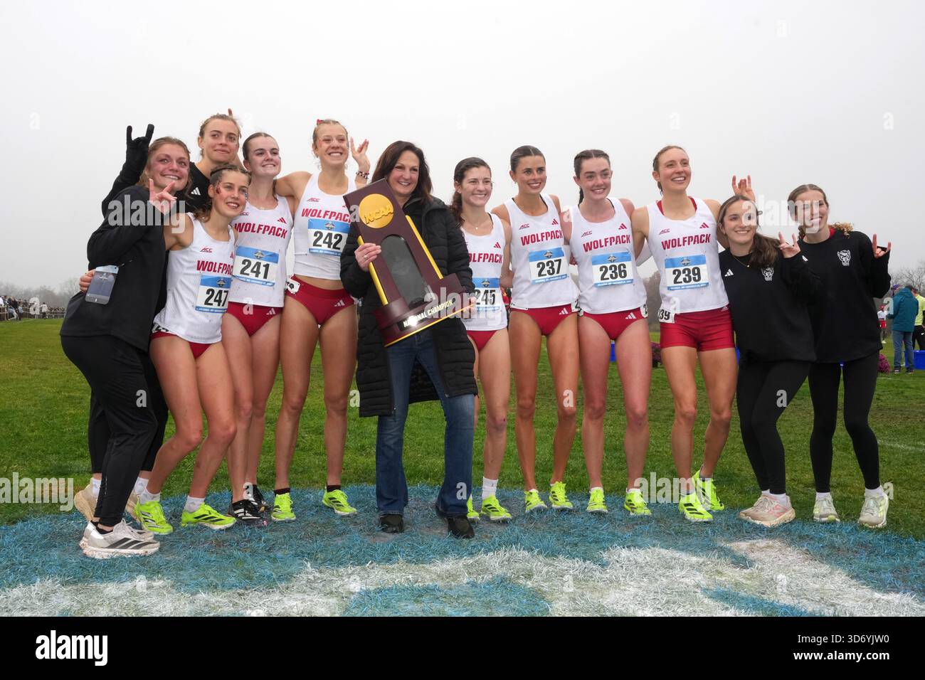 Members of the NC State Wolfpack women's team (from left)Fleur Templier ...