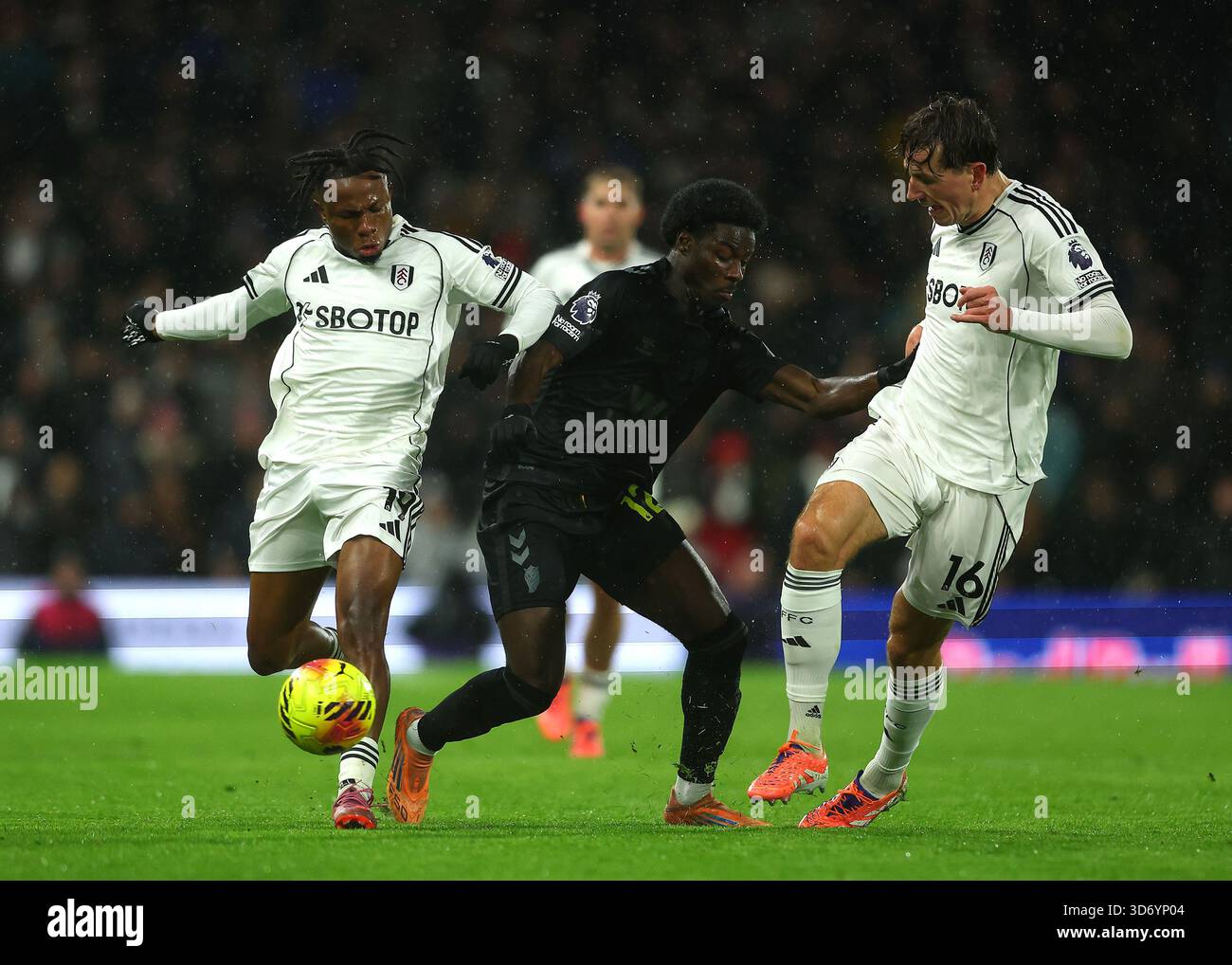 22nd November 2025; Craven Cottage, Fulham, London, England; Premier ...