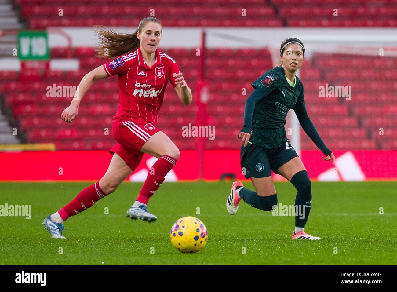 Nottingham, UK. 22nd November, 2025. Amy Rodgers of Nottingham Forest ...