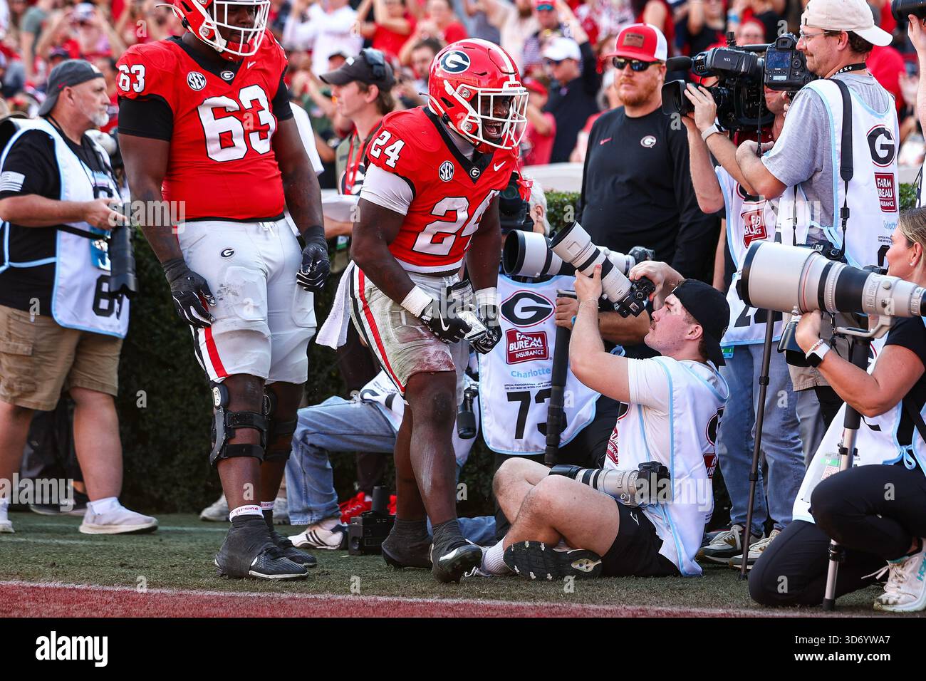 Georgia running back Bo Walker (24) reacts after scoring a touchdown ...